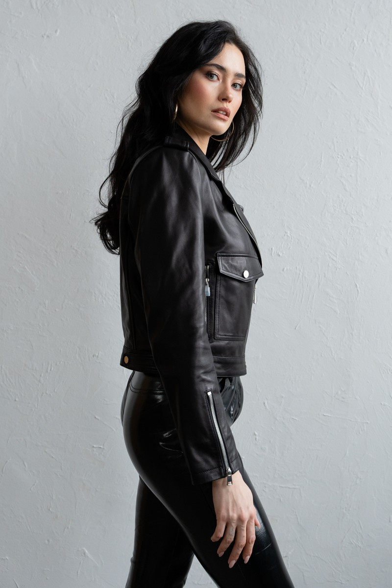 ramoneska ze złotymi zamkami